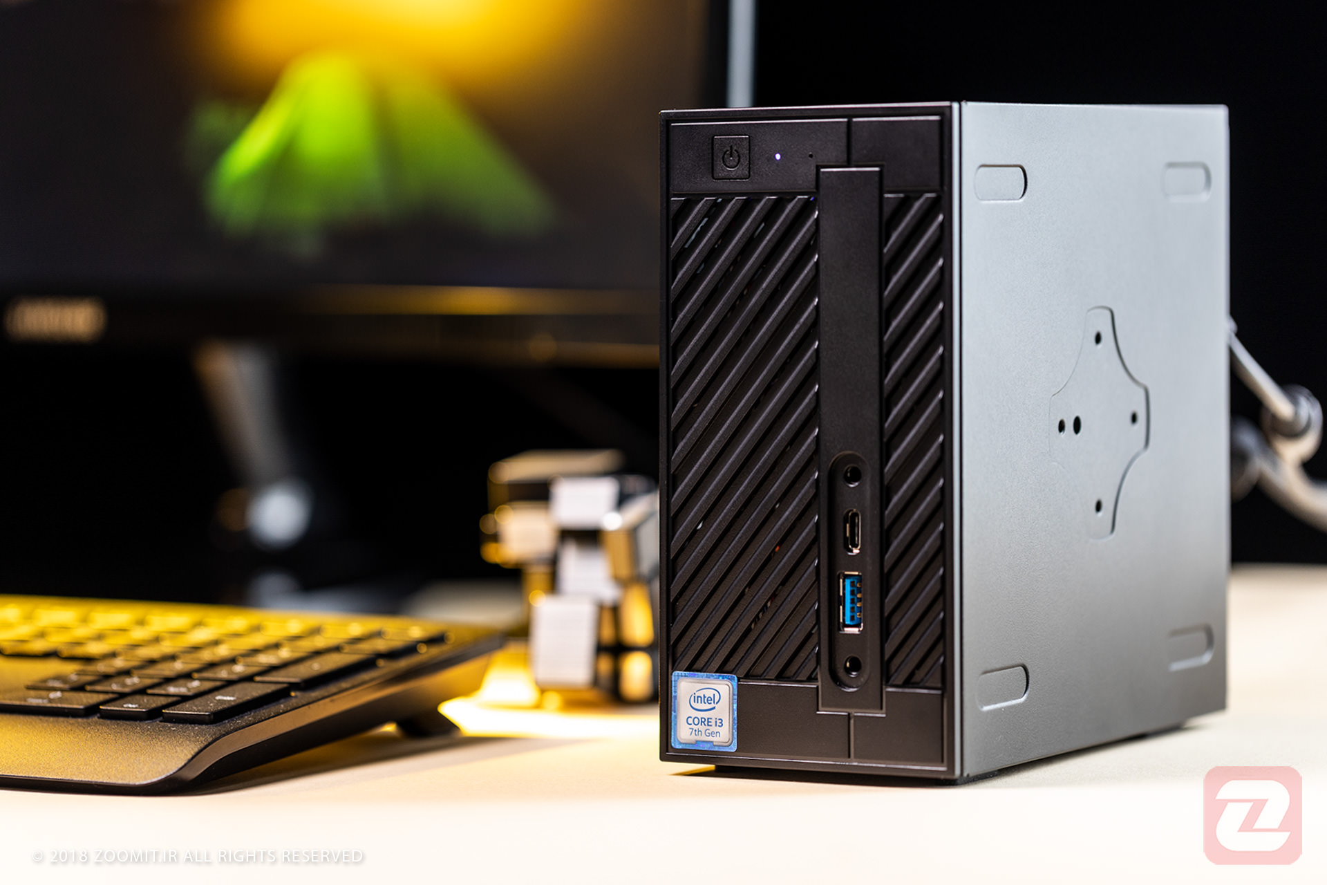 با DeskMini 110؛ کیس آماده و کامپکت ASRock آشنا شوید - زومیت