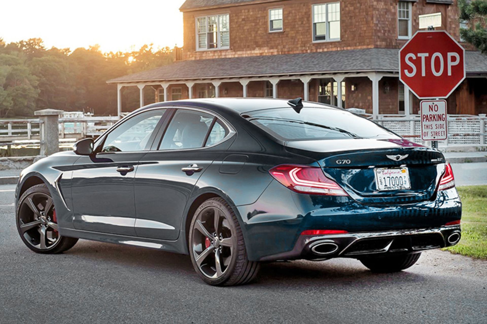 قیمت و مشخصات هیوندای جنسیس G70 اعلام شد - زومیت