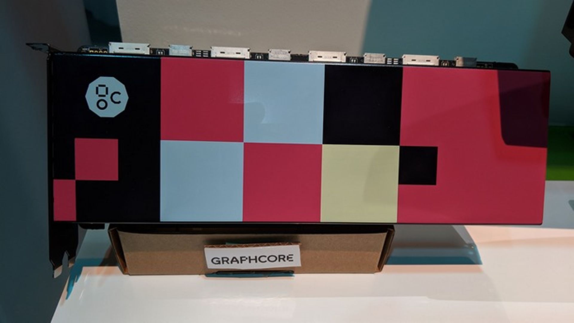 همکاری مایکروسافت با Graphcore برای قدرت‌دهی به نرم‌افزارها در سرویس ...