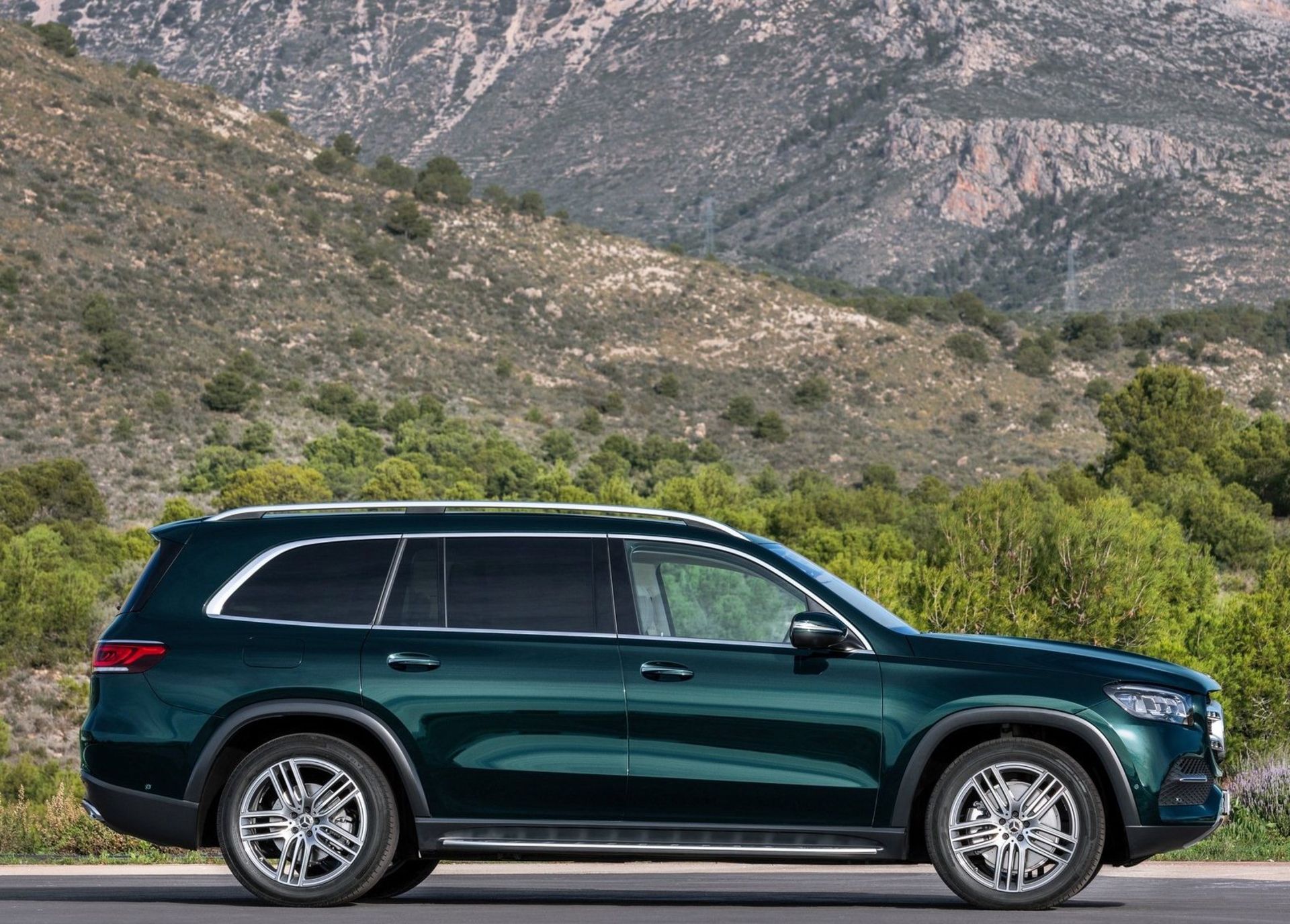 نسل جدید مرسدس بنز GLS معرفی شد