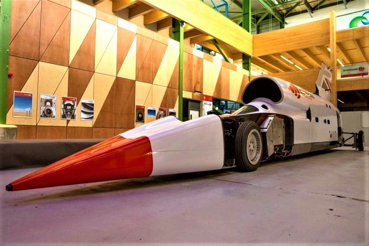 بلادهوند LSR برای رکوردشکنی سرعت آماده می‌شود - زومیت