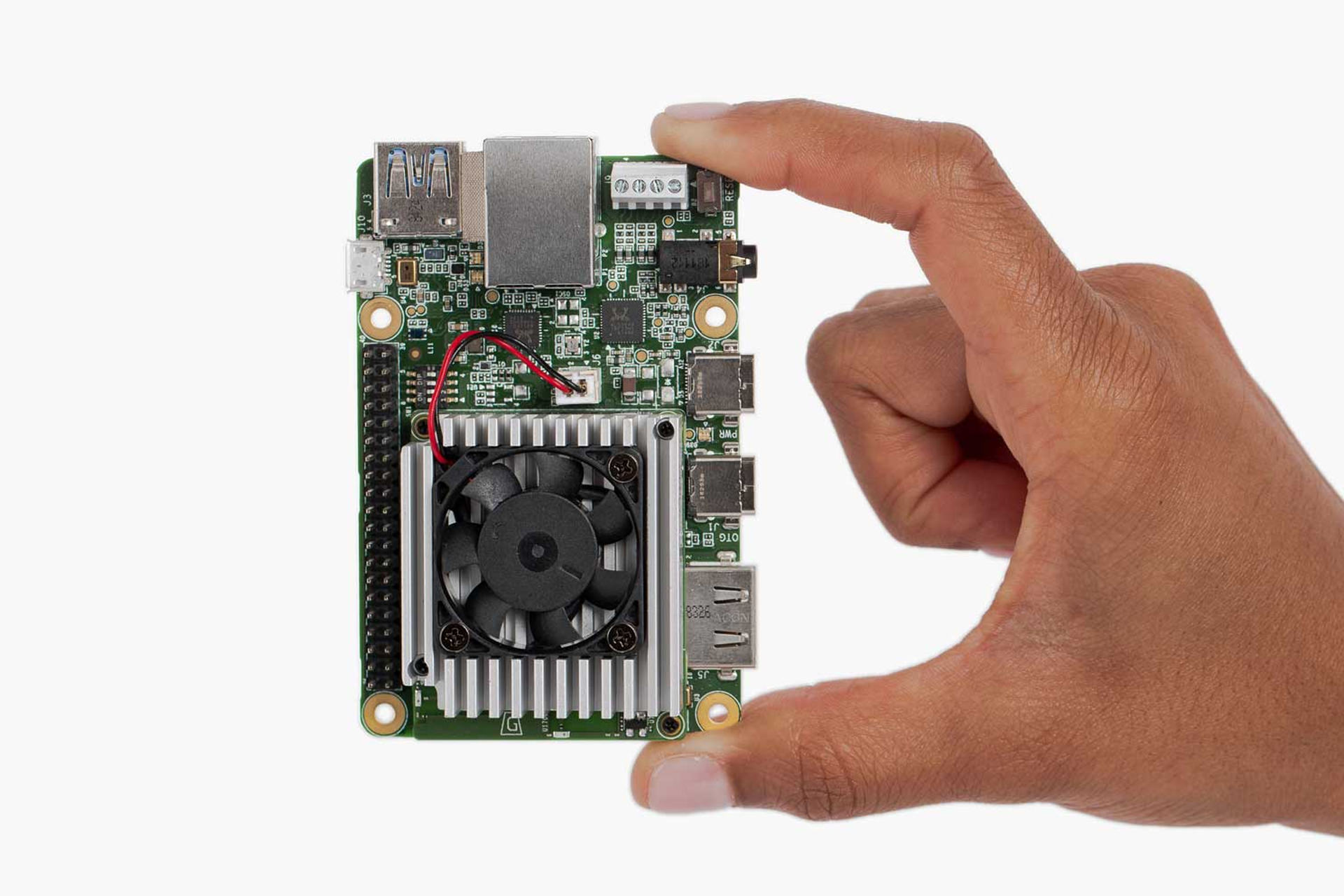 گوگل بالآخره پیش فروش Dev board mini را شروع کرد - زومیت