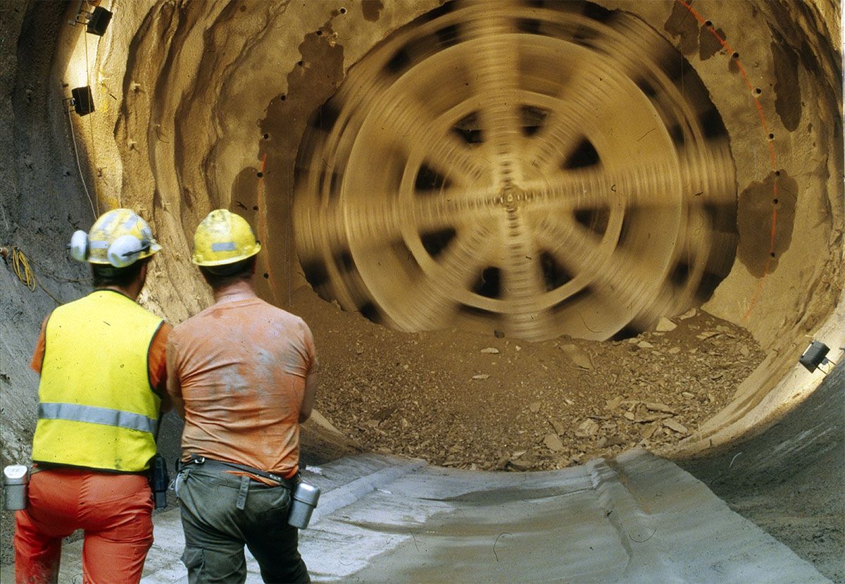 تونل مانش یا تونل شانل بلندترین تونل زیر آبی جهان ، خط اتصال بریتانیا و ...