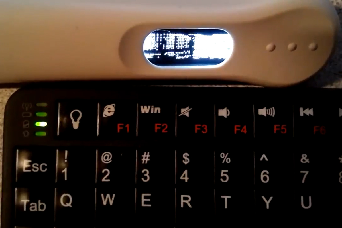 برنامه‌نویسی کالیفرنیایی بازی Doom را روی دستگاه آزمایش بارداری اجرا ...