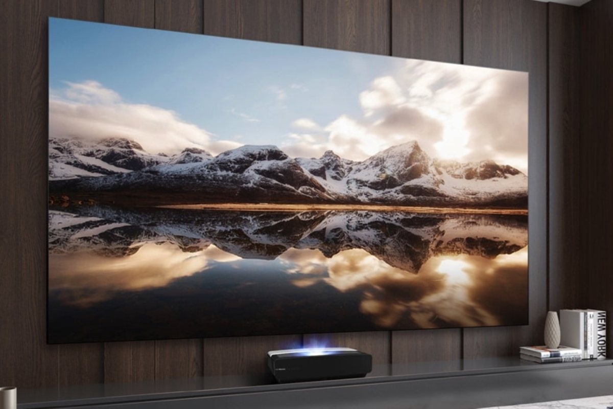 هایسنس اولین تلویزیون لیزری ۱۲۰ اینچی جهان را با قیمت ۱۸ هزار دلار ...