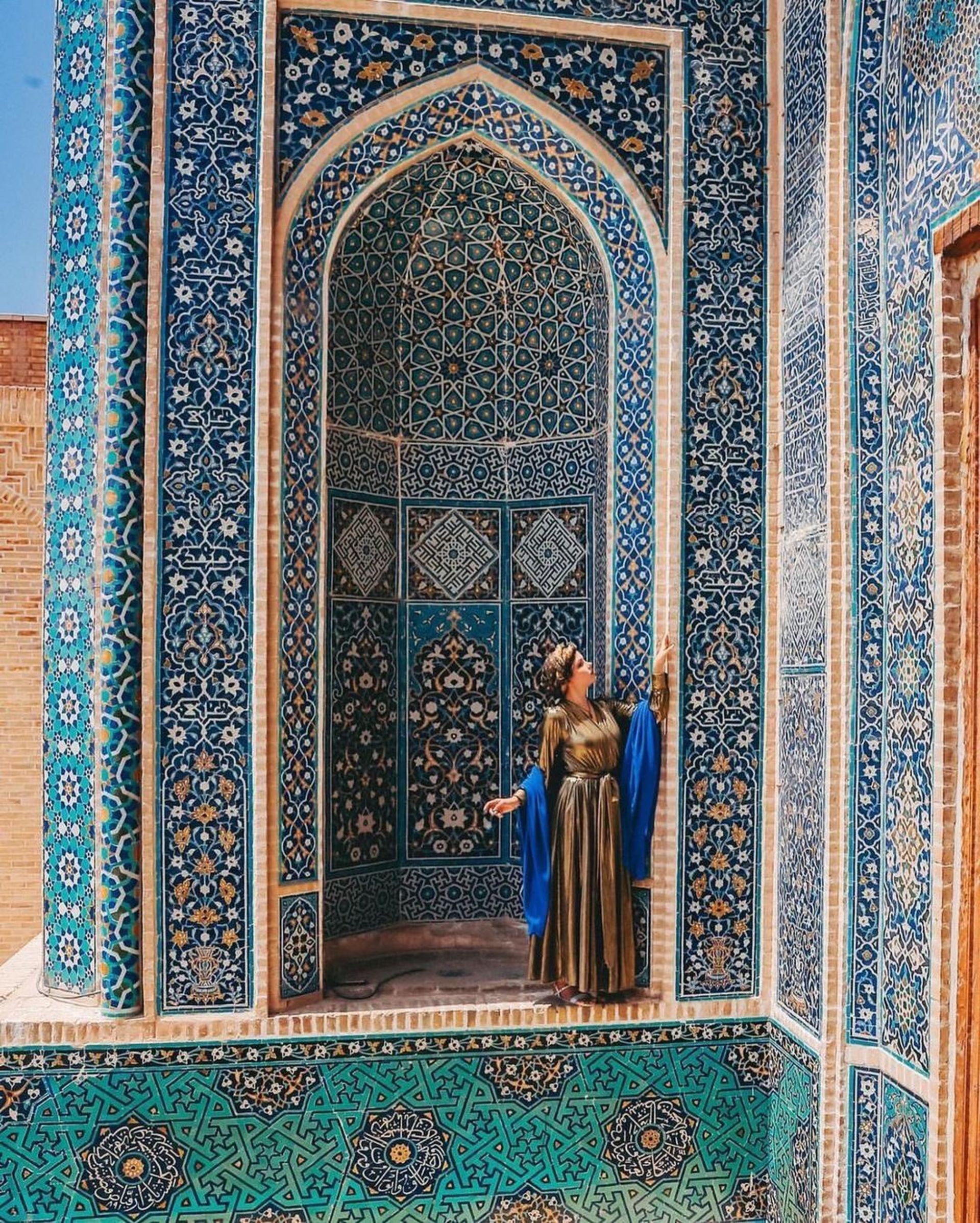 زیبایی اصیل معماری ایرانی الهام‌بخش عکاسان و طراحان لباس