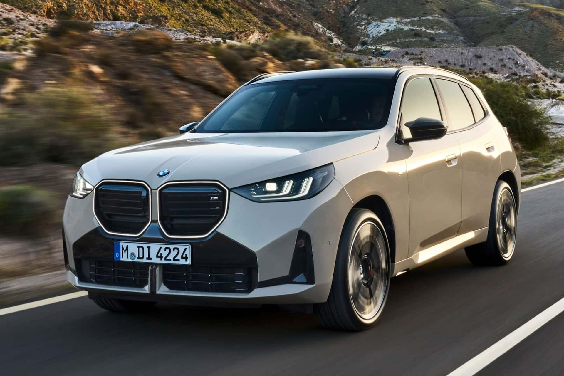 کراس‌اور بی‌ام‌و X3 2025 با چهره جدید و موتور هیبریدی قدرتمندتر معرفی شد - زومیت