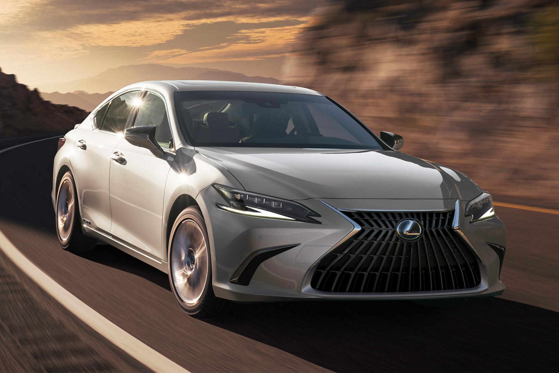 مشخصات لکسوس ES200 مدل 2024 + مقایسه با سایر خودروها