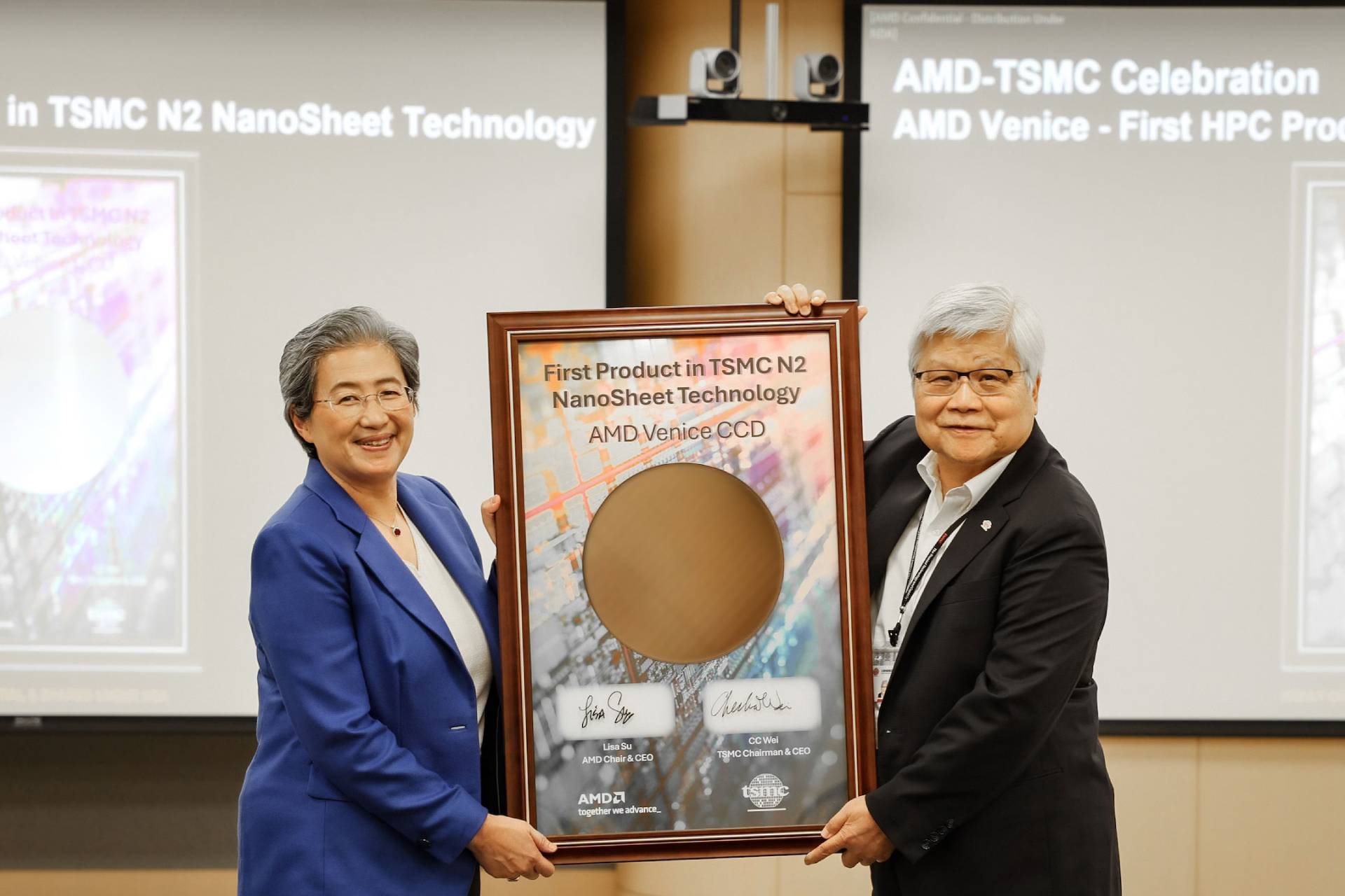 اولین تراشه ۲ نانومتری AMD به‌نمایش درآمد؛ EPYC Venice با فرایند ساخت ...