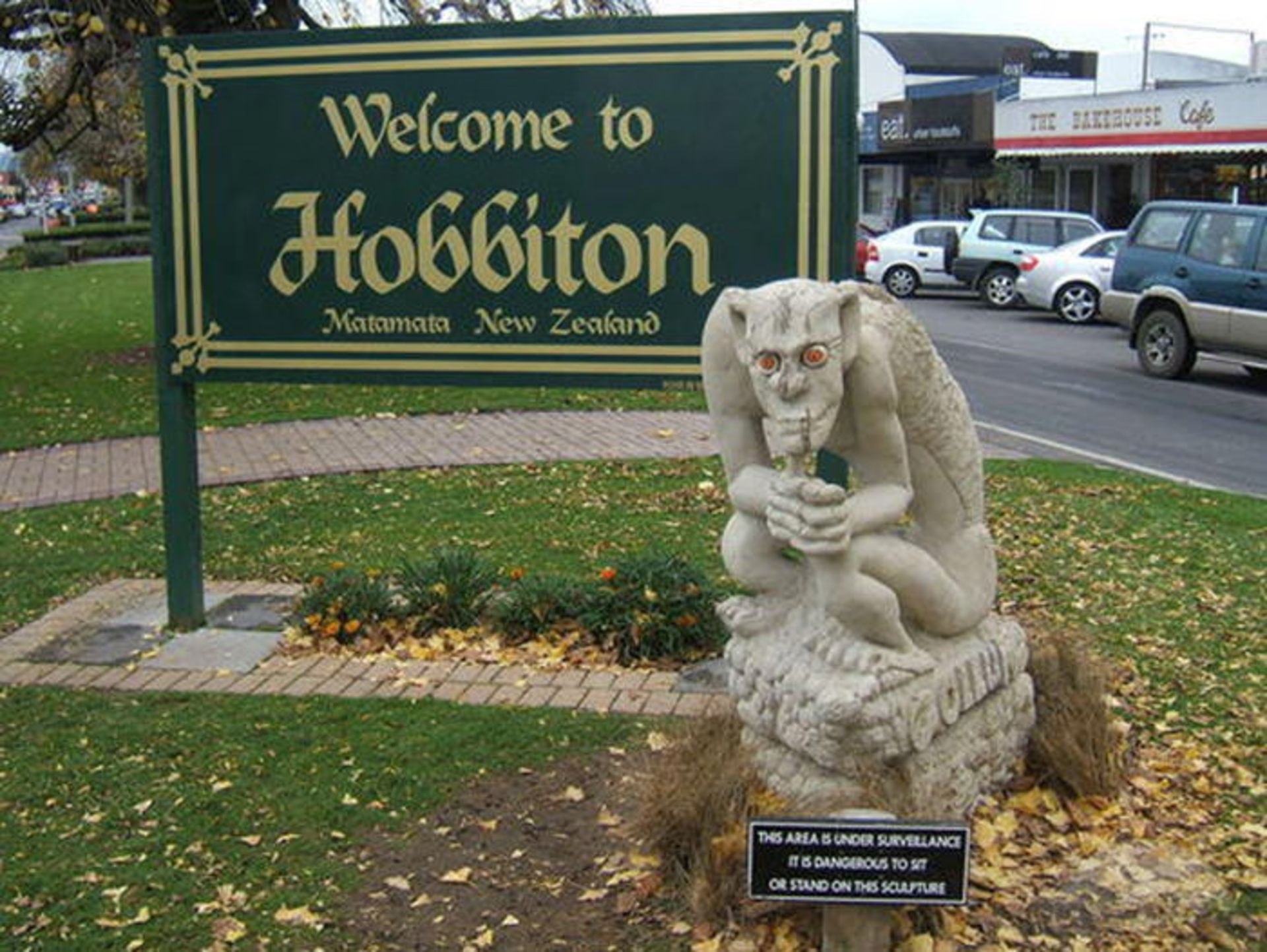 نگاهی به هابیتون، جایی که همه چیز از آن جا آغاز شد! - زومیت