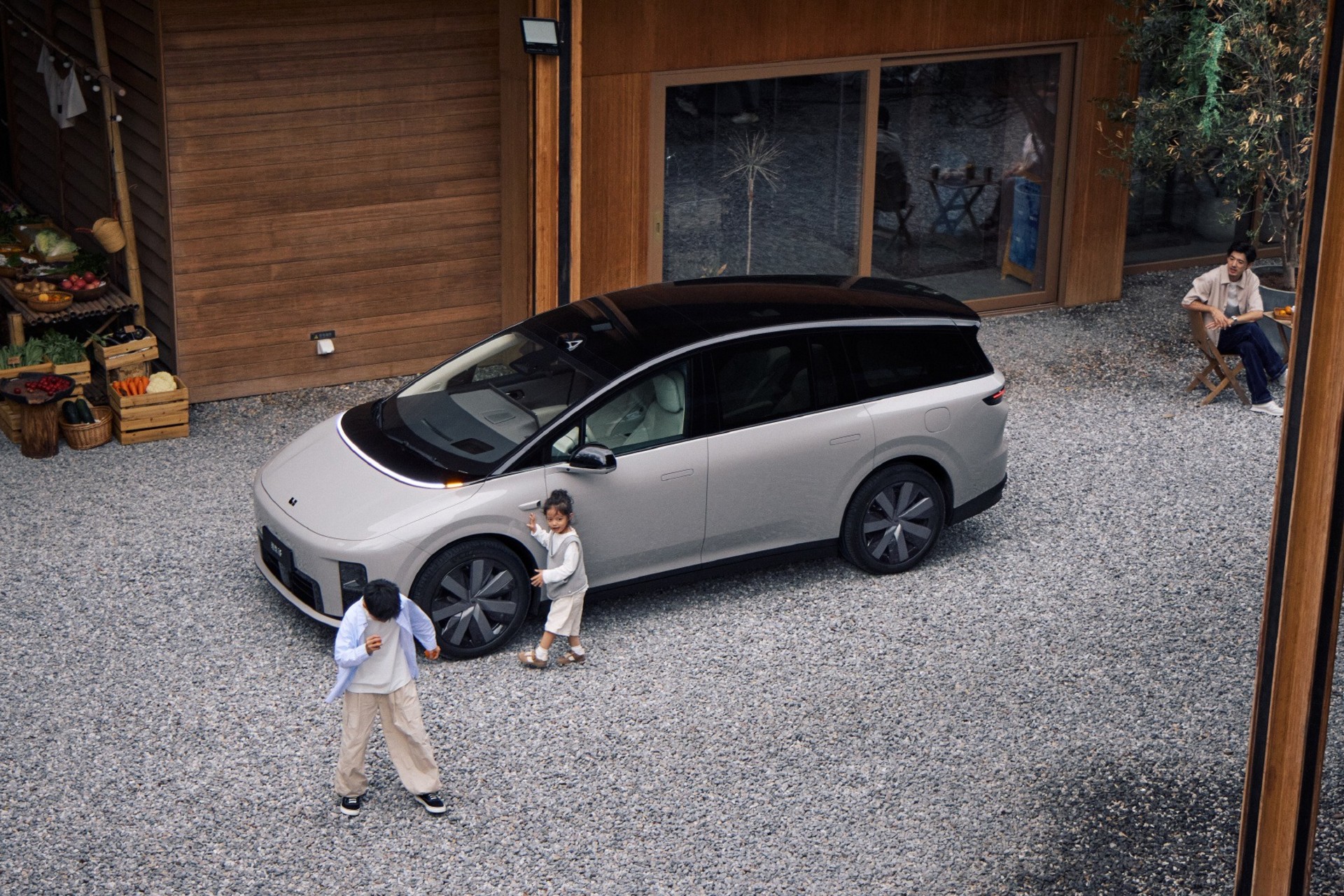 شاسی‌بلند پرچمدار چینی؛ خودرو i9 در خیابان رؤیت شد - زومیت