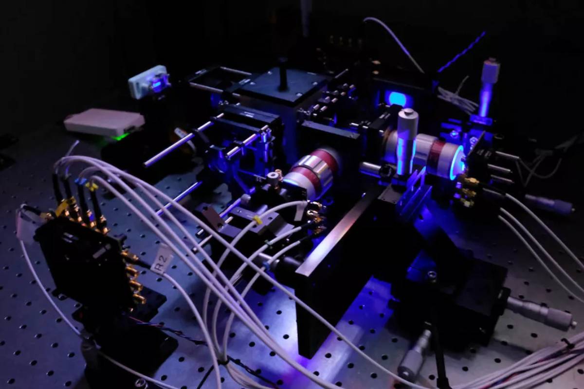 عملکرد کامپیوتر آنالوگ مایکروسافت می‌تواند چندبرابرِ بهترین رایانه‌های ...