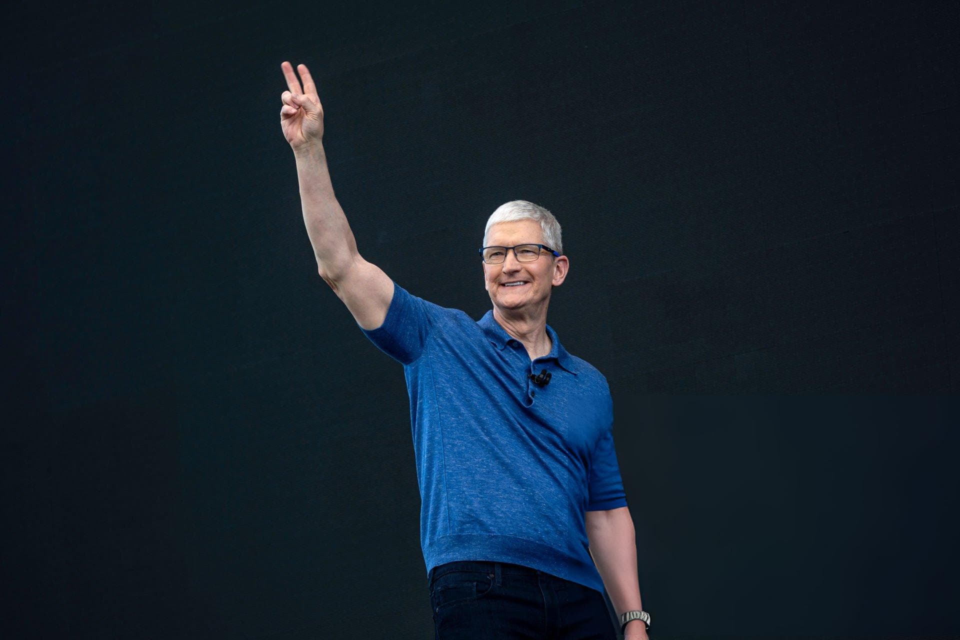 پس‌لرزه مراسم WWDC؛ سهام اپل رکورد تاریخی جدیدی ثبت کرد - زومیت