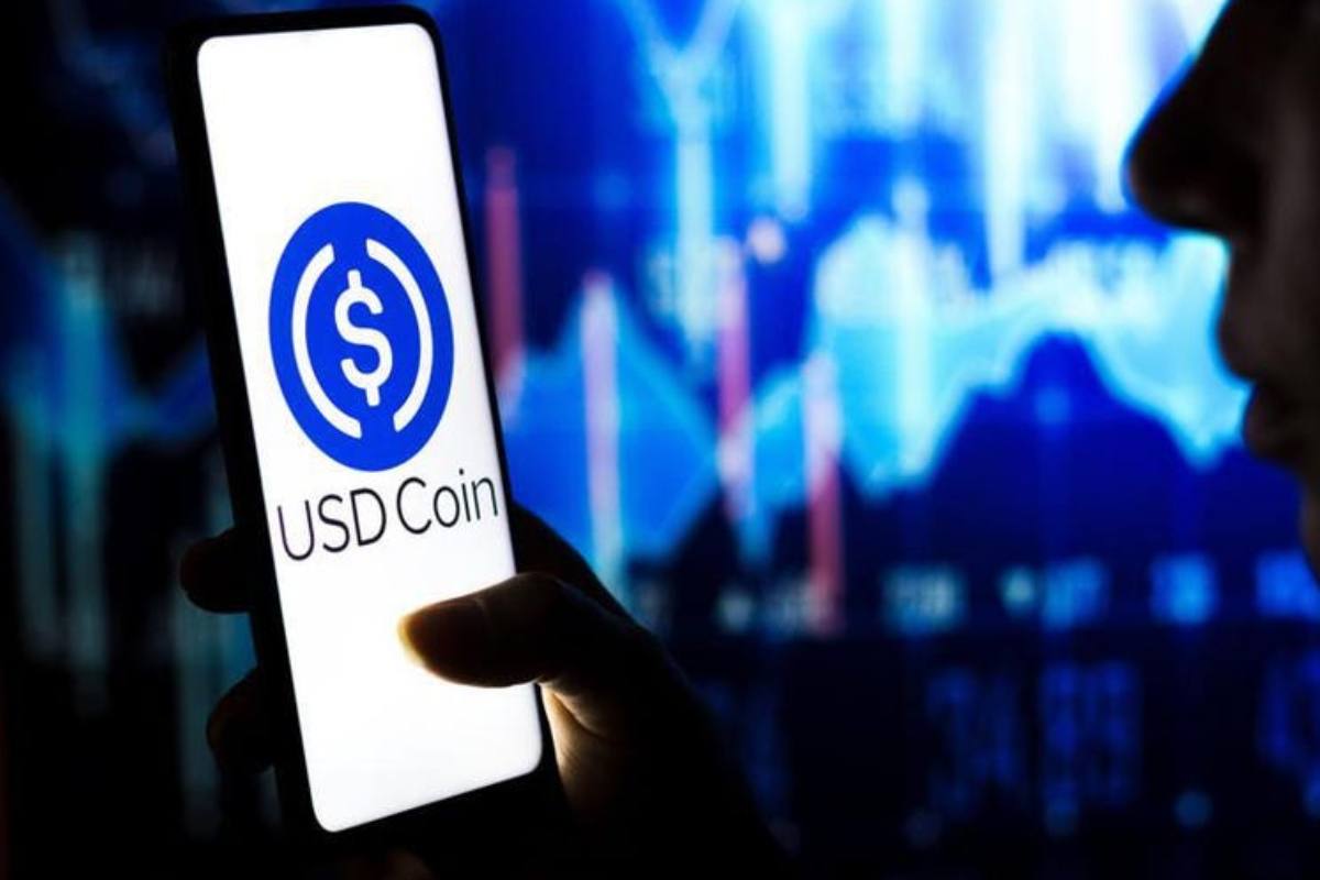 شوک بزرگ در بازار رمزارزها؛ کاهش شدید ارزش استیبل کوین USDC بازار را به کما برد! - زومیت